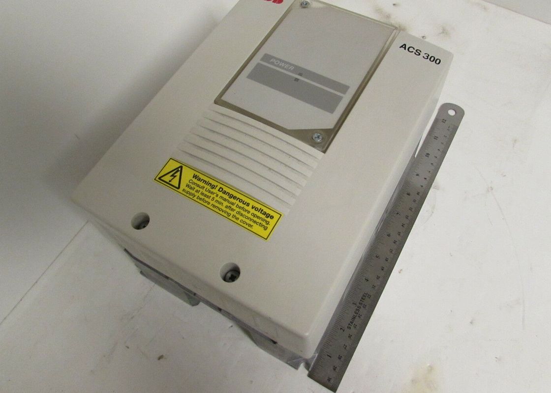 ABB ACS301-1P6-3 AC DRIVE 3 PHASE 380-480 VAC INPUT 50/60 HZ 3.0 AMP