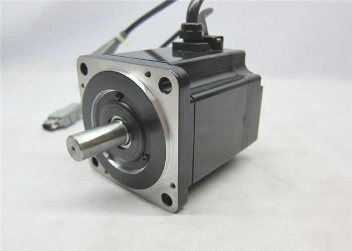 Sigma 2 Series Industrial Servo Motor Black Color SGMPH 04A1A AD21
