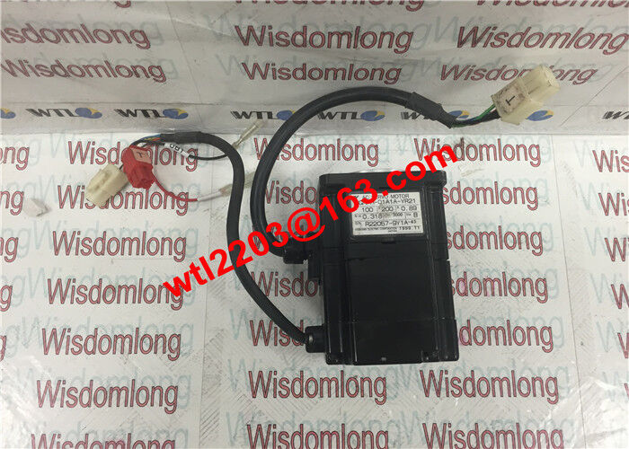 100 Watt 200V Small Powerful Servo Motors Yaskawa SGMPH-01A1A-YR21 Long ...