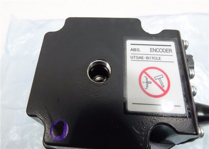 YASKAWA ENCODER Absolute 17 bit - UTSAE-B17CLE Coupled with couplings ...