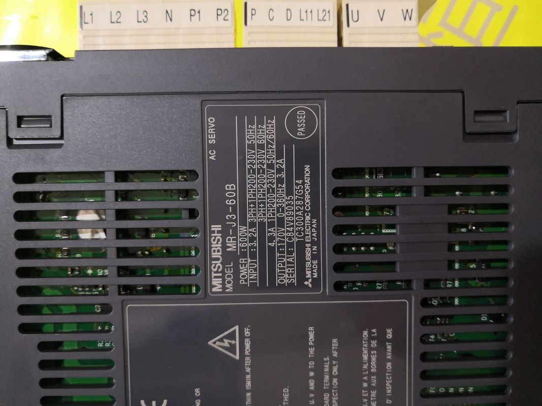 MITSUBISHI 600W 3 Phase MR-J3 Series Servo Amplifier MR-J3-60B AC Driver New In Stock