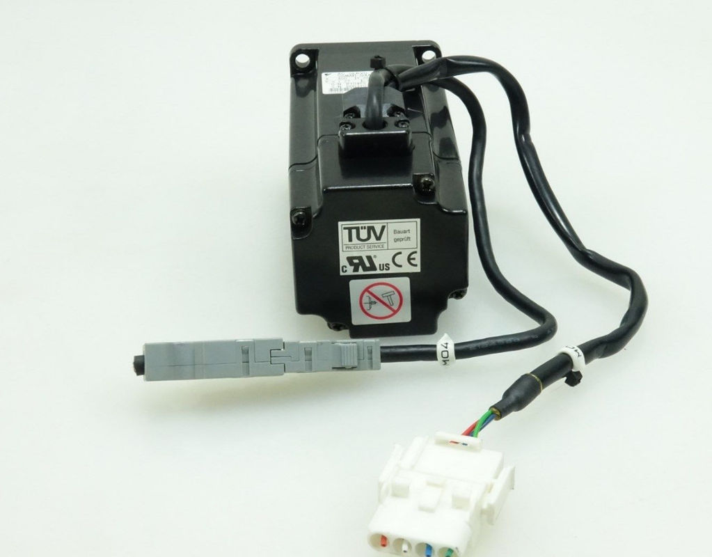 Industrial Servo Motor 2.8A Yaskawa Sigma 2 AC SERVO MOTOR 400W SGMAH ...