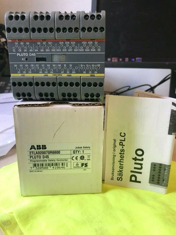 Pluto D45 2TLA020070R6600 ABB Safety PLC WITH Bus Analog Inputs 45 I/O 8 Combined